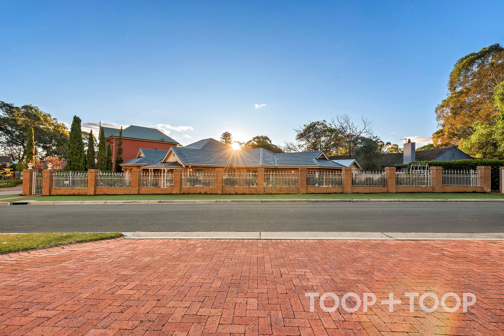 Make an Offer - TOOP+TOOP